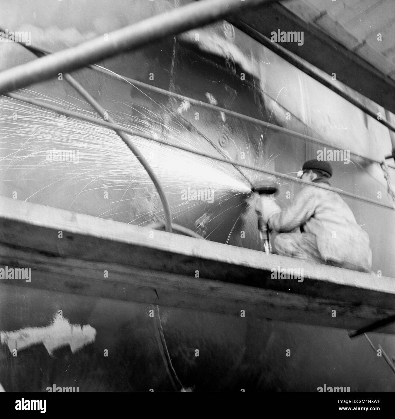 "Minnehoma" Super Oil-Tanker, in the Dunkirk Shipyard. Photographs of ...