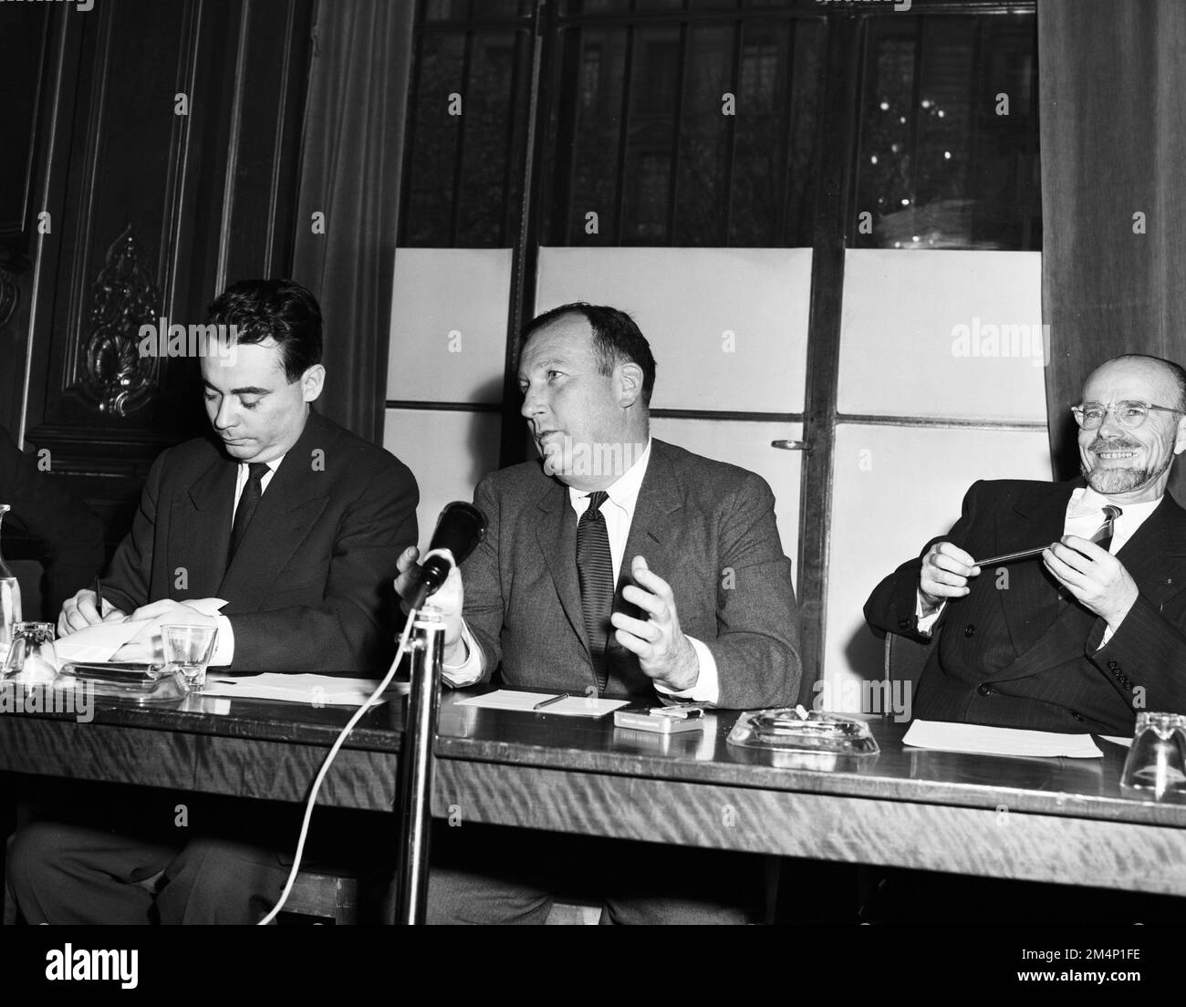 Dr. Spilhaus of Minnesota University at the UNESCO. Photographs of ...