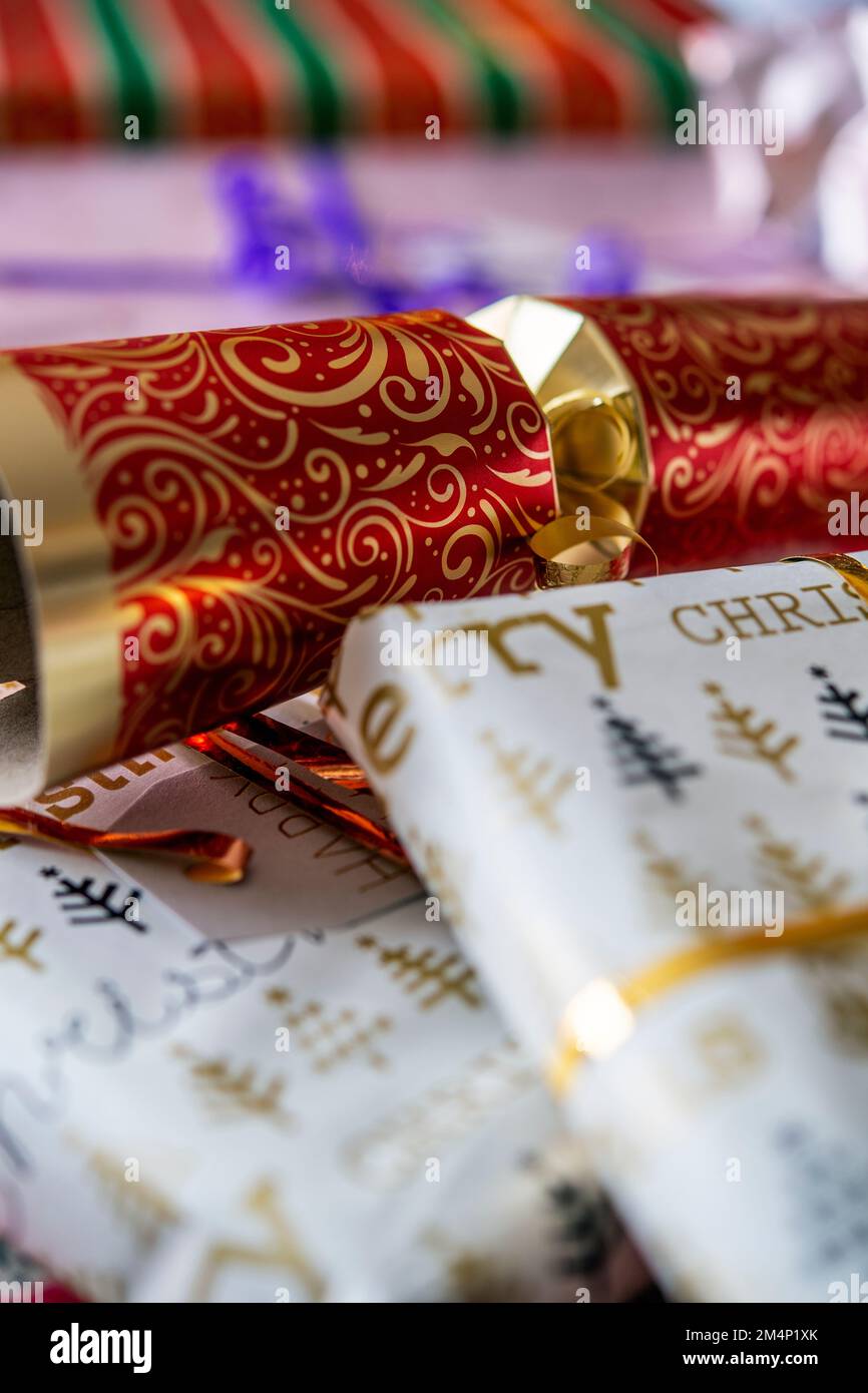 Christmas cracker and presents Stock Photo - Alamy