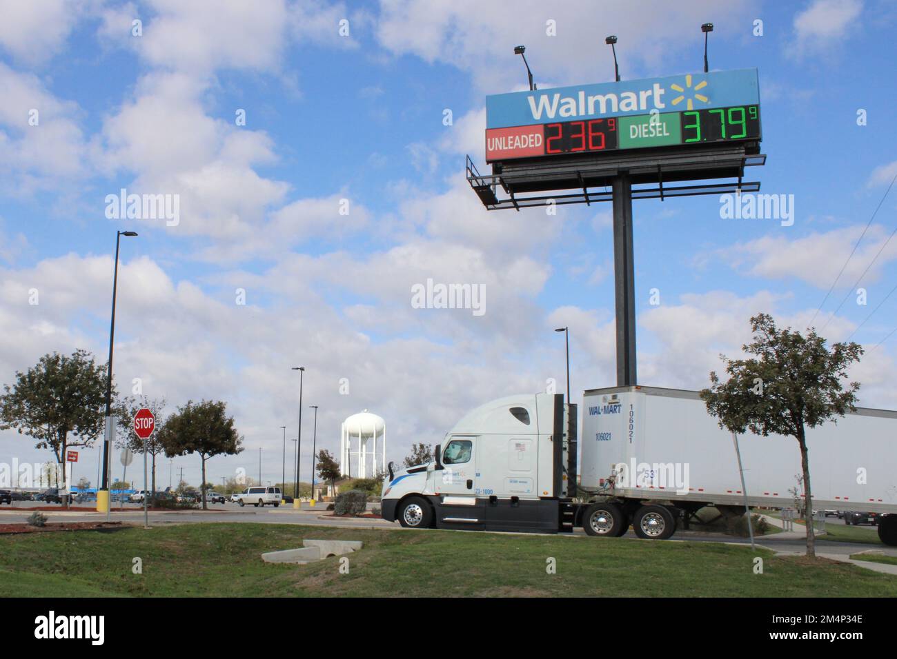 Walmart gas hi-res stock photography and images - Alamy