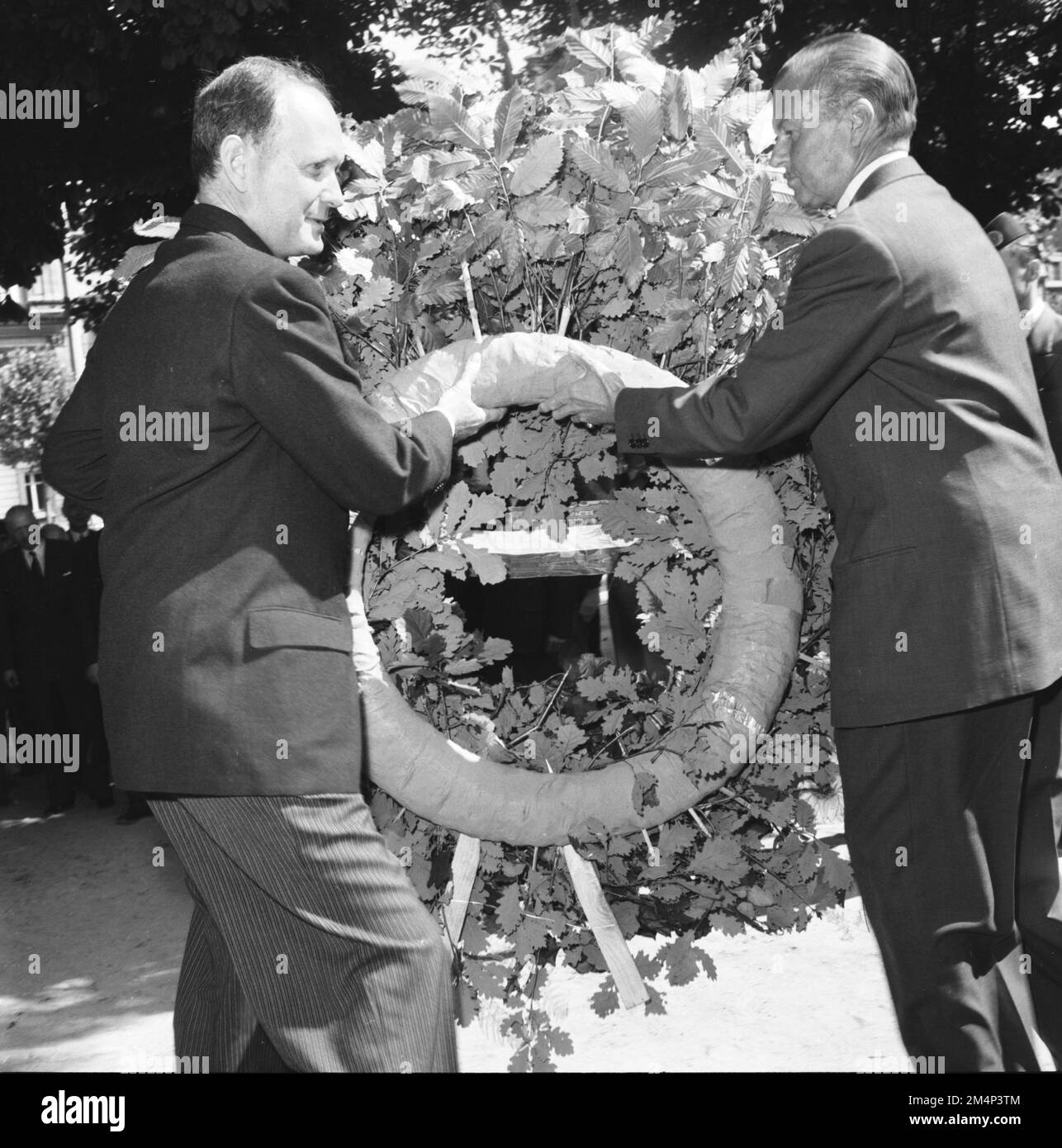 Independence Day in Paris, 1955: AT the Rochambeau Statue, Place d'Iena ...