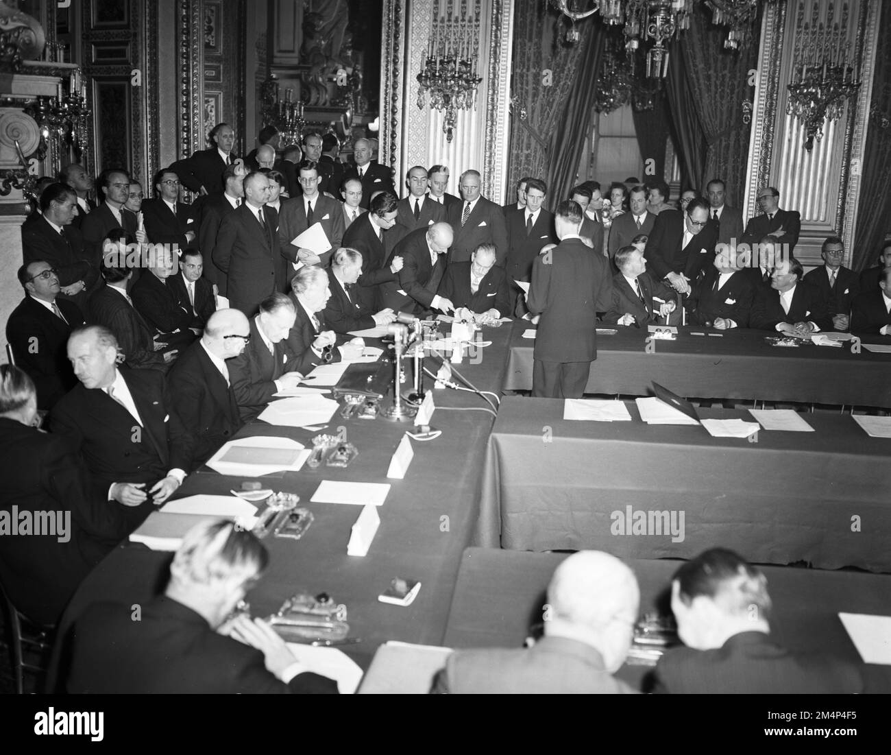 European Defense Community Treaty Signed in Paris, Ma7 27, 1952 ...