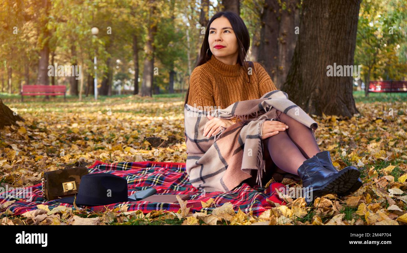 Beautiful woman nature fall hi-res stock photography and images - Alamy