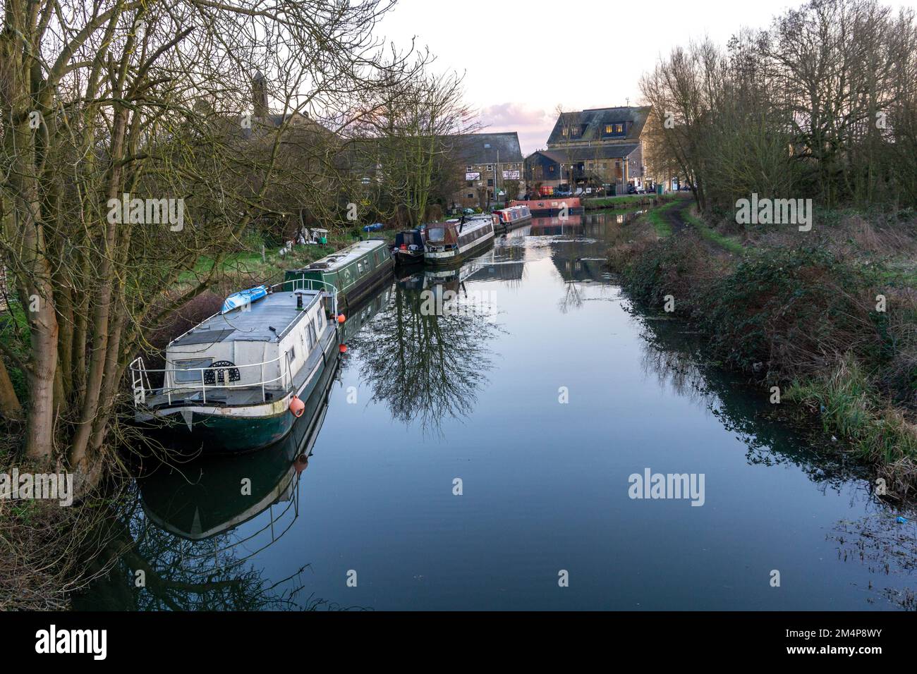 River boats on the river Stort in winter in Sawbridgeworth, Essex, UK ...