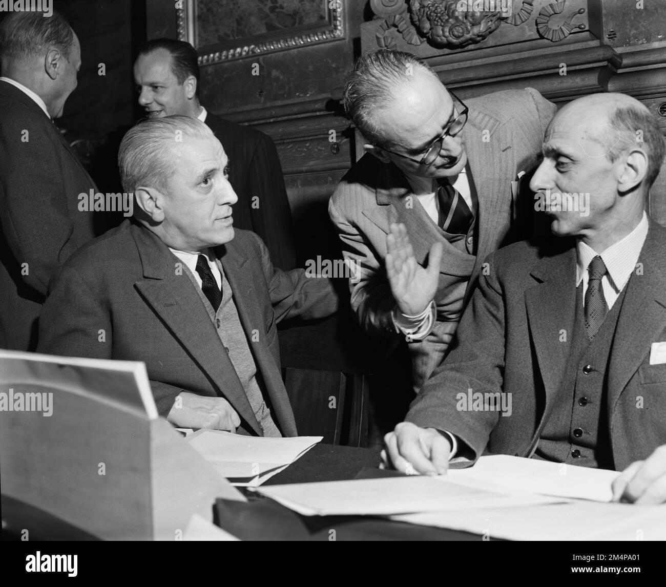 Project for W. European Polital Integration Discussed. Photographs of ...