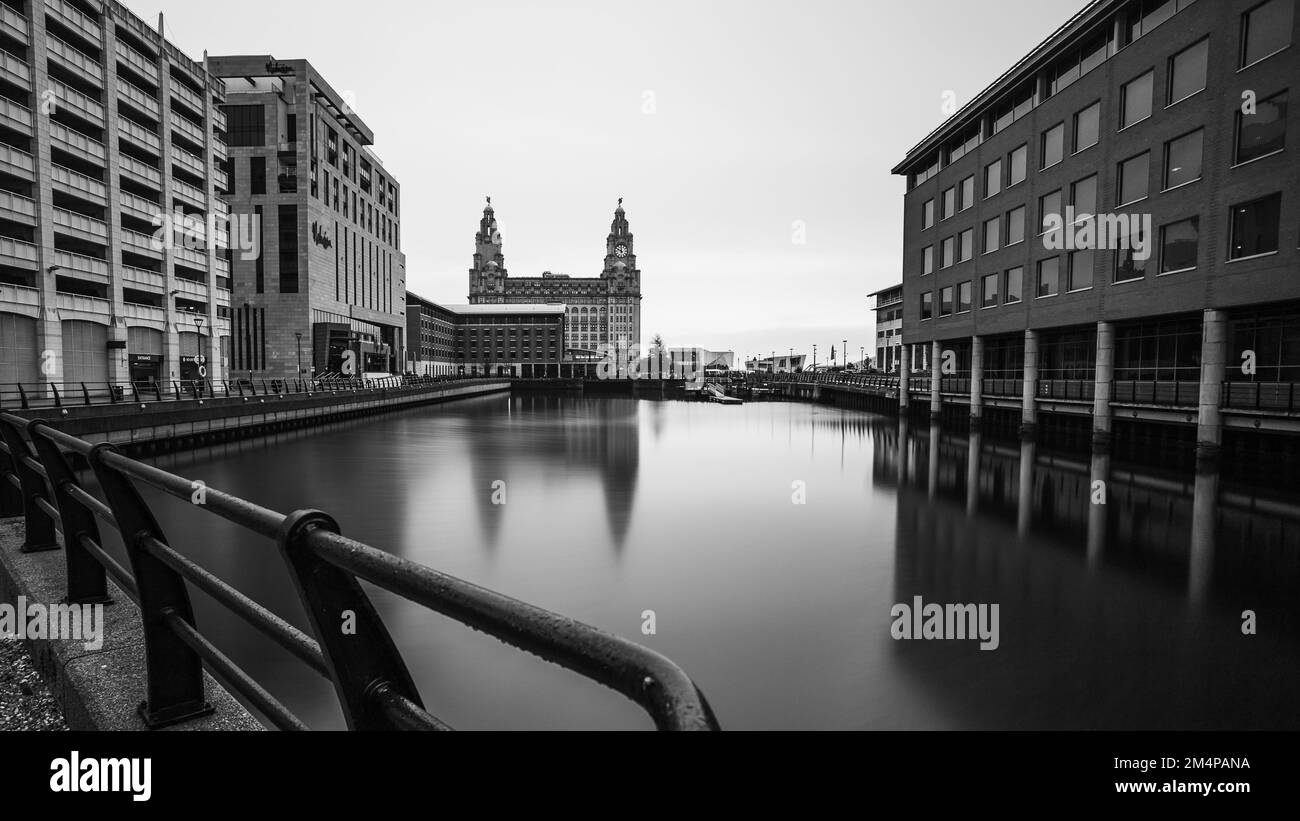 Urban skyline frame in Black and White Stock Photos & Images - Alamy