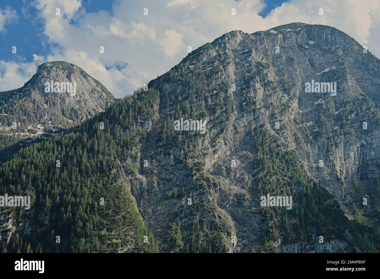 Beautiful Alpine mountain landscape. Alps of Hallstatt, Austria Stock ...
