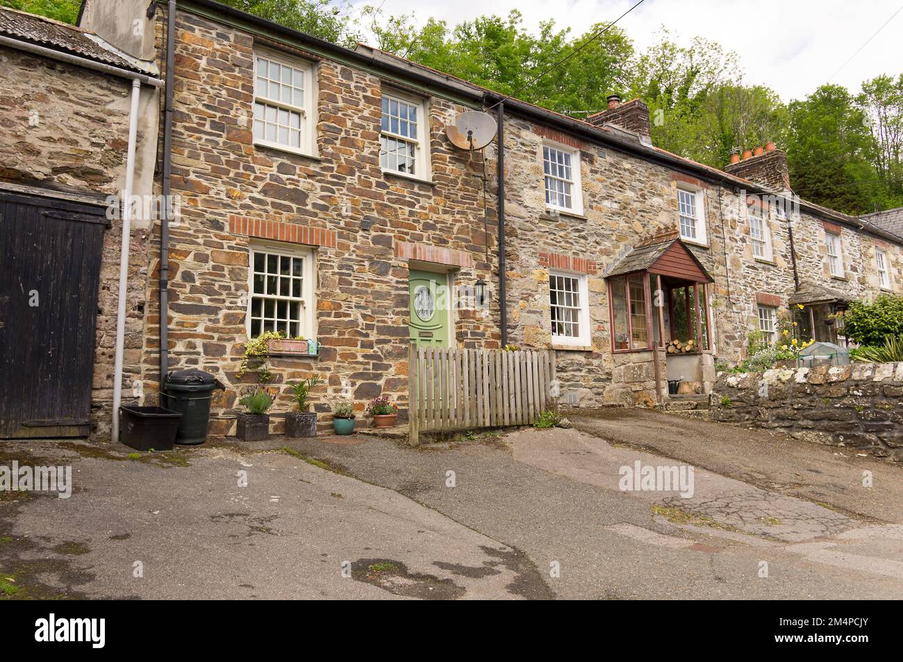 Pentewan stone hi-res stock photography and images - Alamy