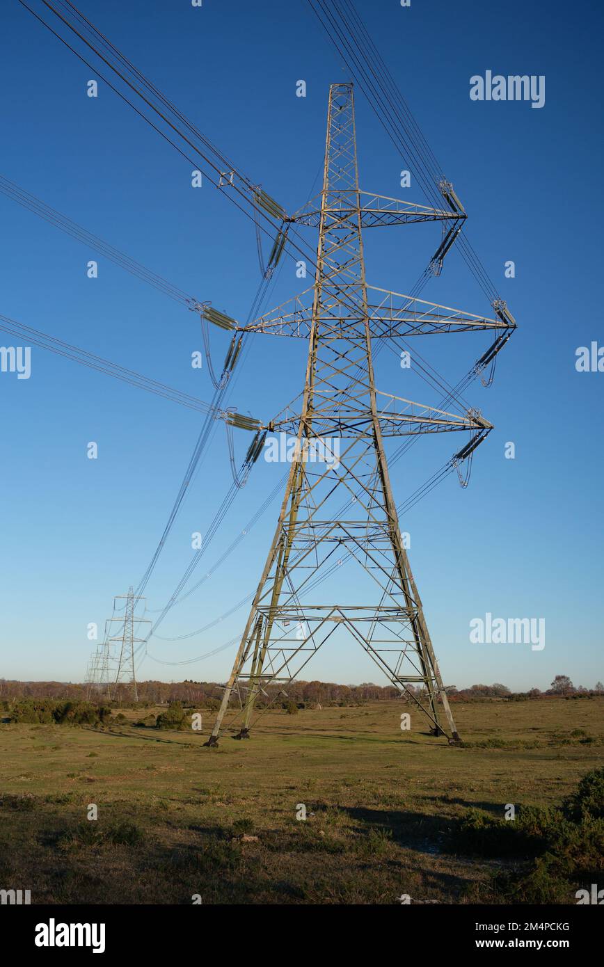 Steel truss pylons hi-res stock photography and images - Alamy