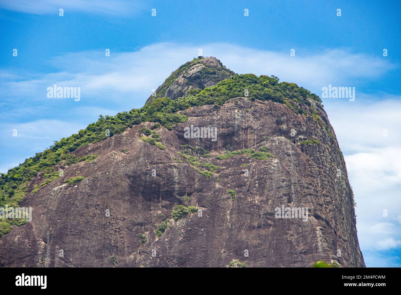 Tow brothers mountains hi-res stock photography and images - Alamy