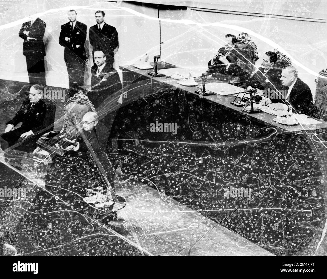 UNO Assembly (Inaugural Session with Vincent Auriol). Photographs of ...