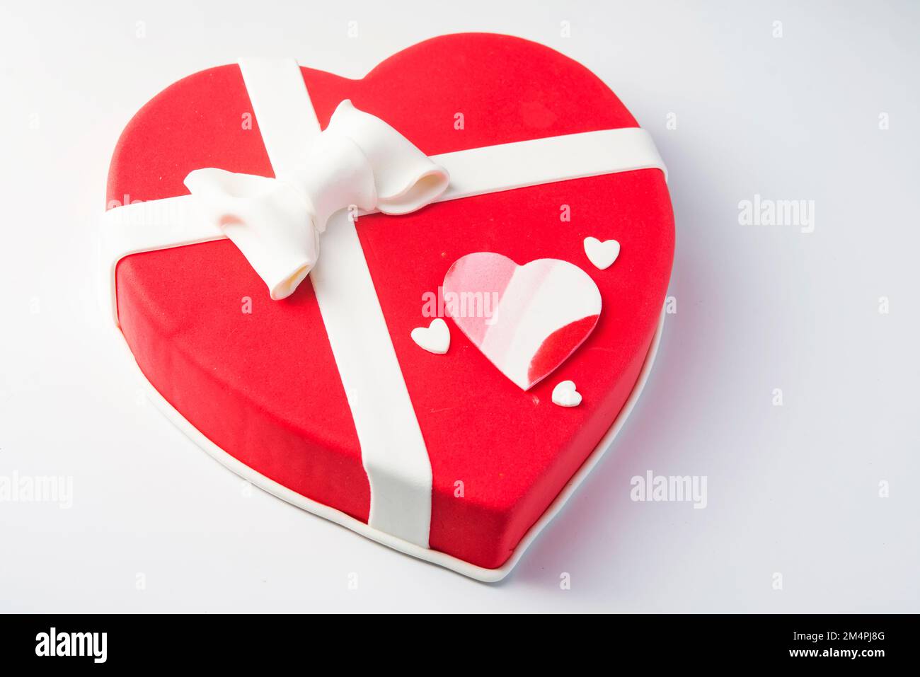 Cake fondant heart shape celebration Stock Photo - Alamy