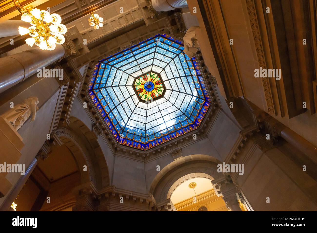 Indiana state capitol building in hi-res stock photography and images ...