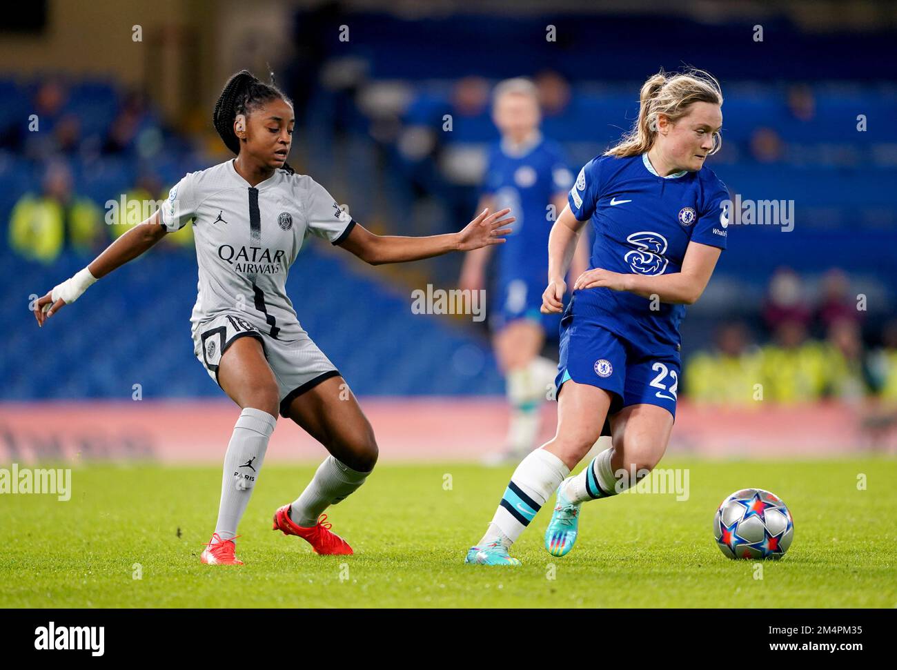 Paris Saint-Germain's Laurina Fazer (left) and Chelsea's Erin Cuthbert ...