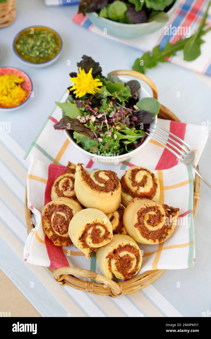 Swabian cuisine, hearty snail pasta, salty, yeast pastry, yeast yeast ...