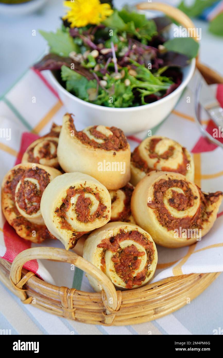 Swabian cuisine, hearty snail pasta, salty, yeast pastry, yeast yeast ...