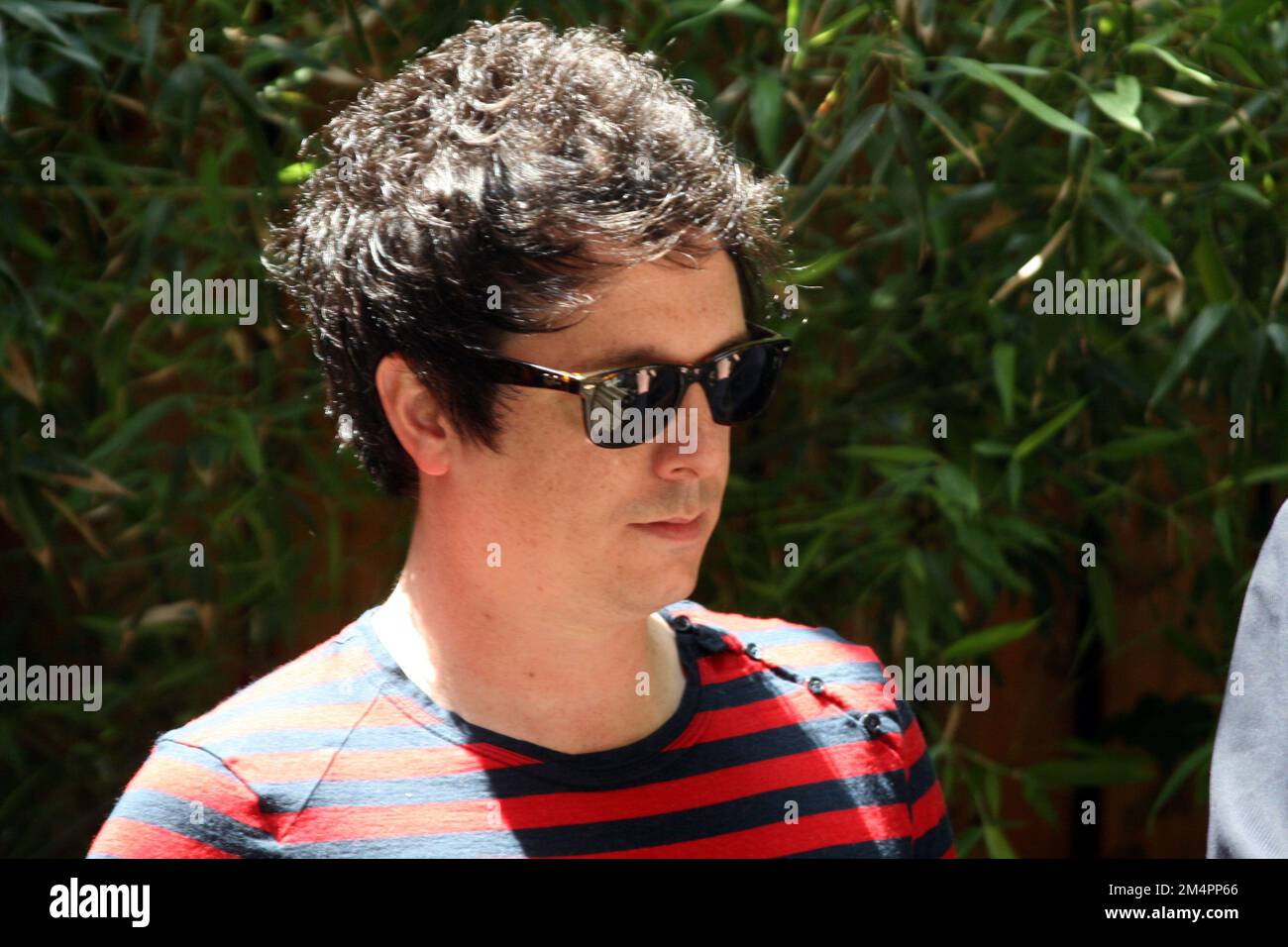 Interview with Eddie Argos, Fredie Feedback from Art Brut Stock Photo ...