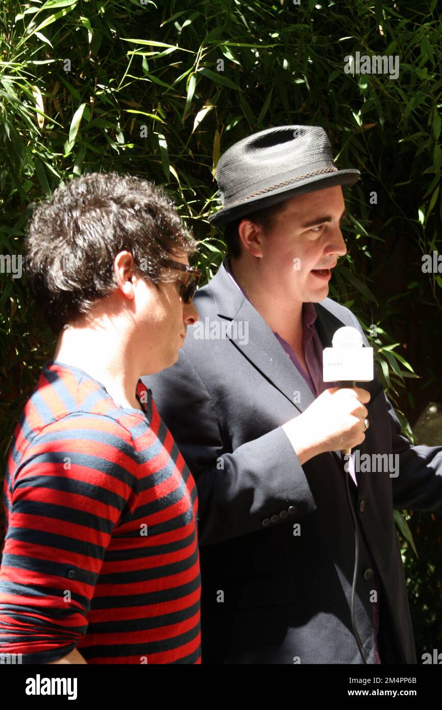 Interview with Eddie Argos, Fredie Feedback from Art Brut Stock Photo ...