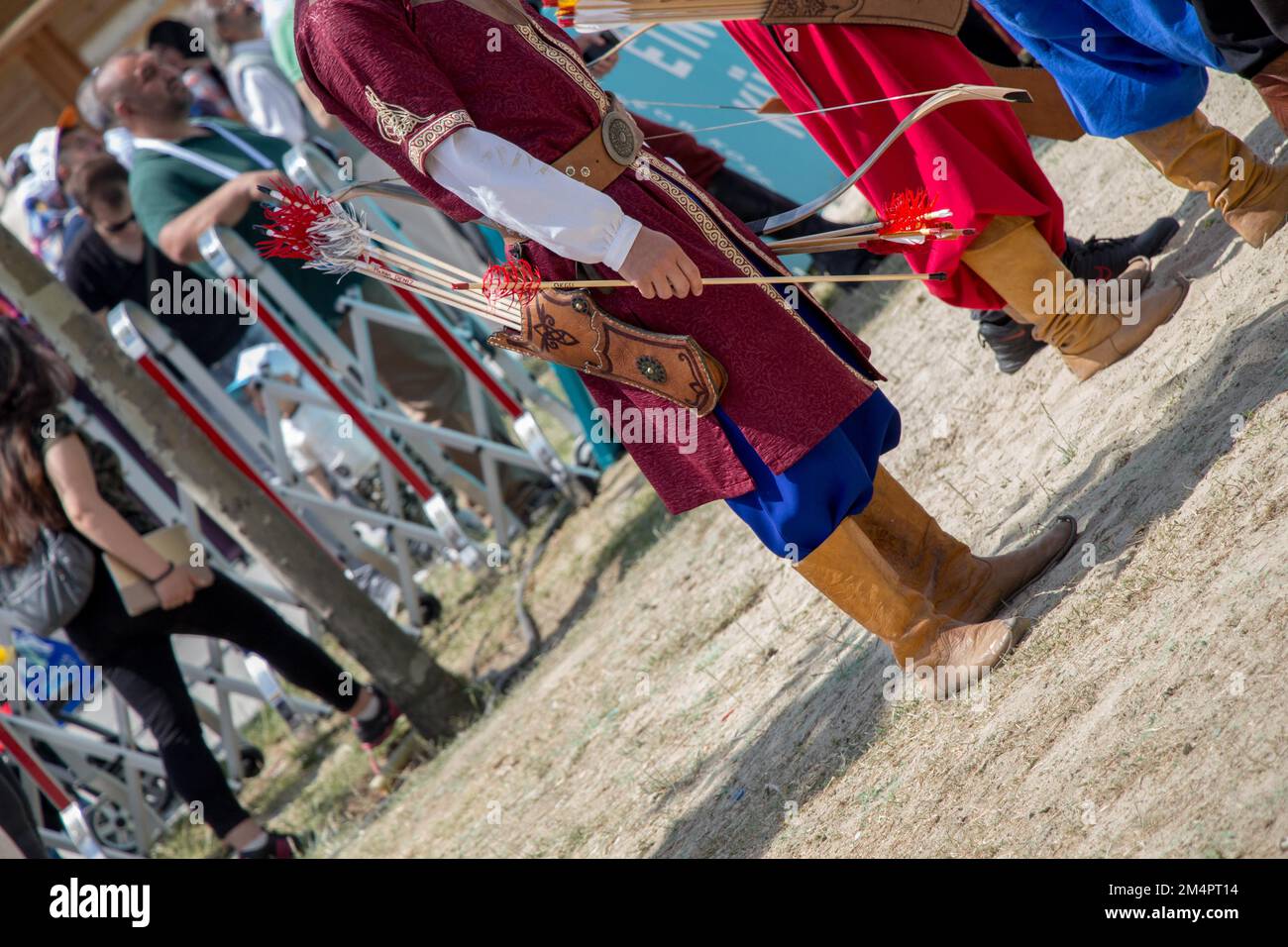 Old style wooden arrows in the case of an archer Stock Photo - Alamy
