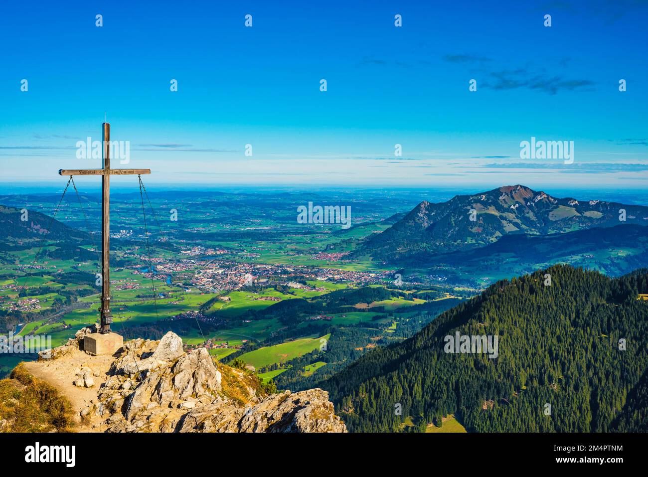 Panorama from Rubihorn, 1957m, into the Illertal valley with Sonthofen ...