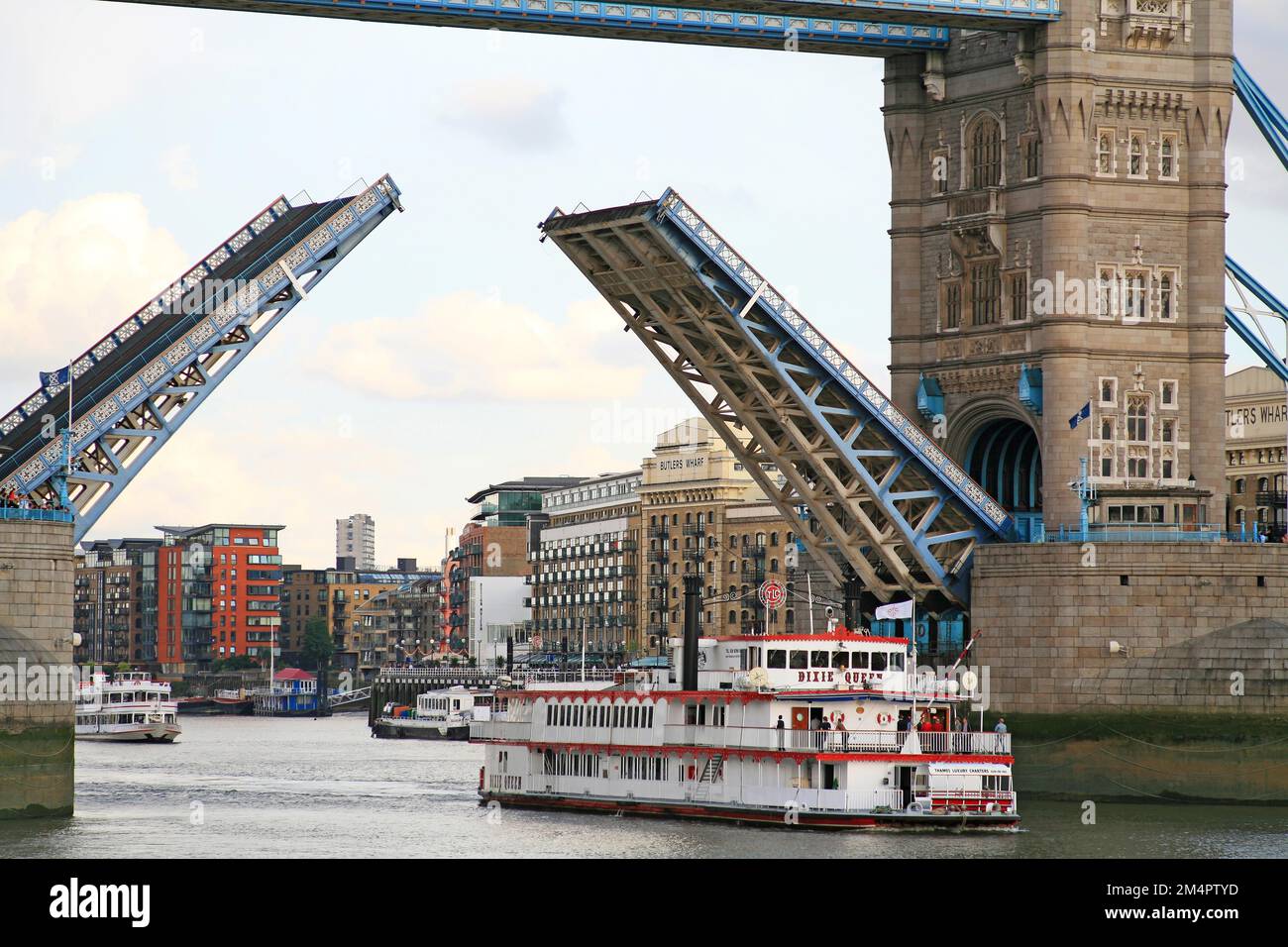 Shipping, Paddle Steamer, Tower Bridge, London, England, Great Britain ...