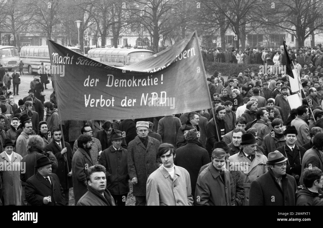 The 4th party congress of the radical right-wing NPD on 13 February ...