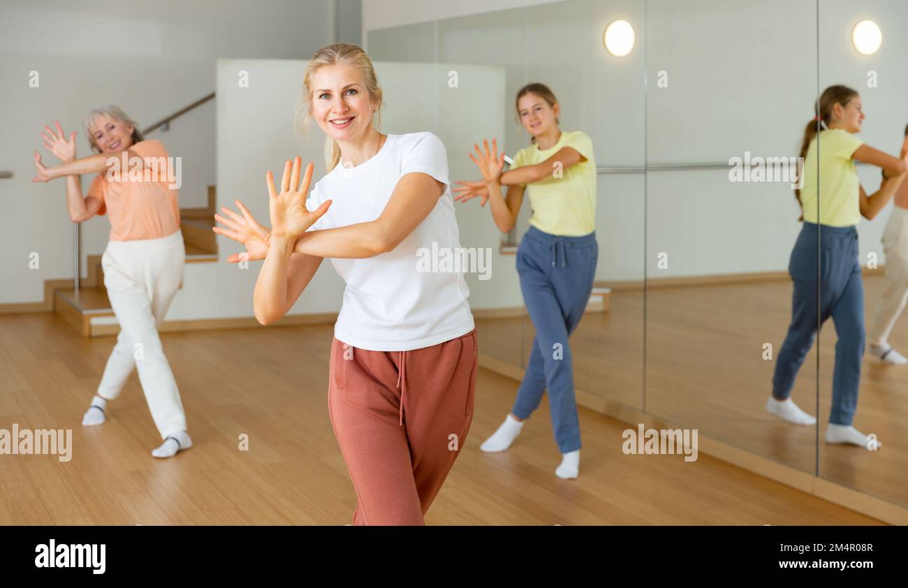 Group of women dancing modern dance Stock Photo - Alamy