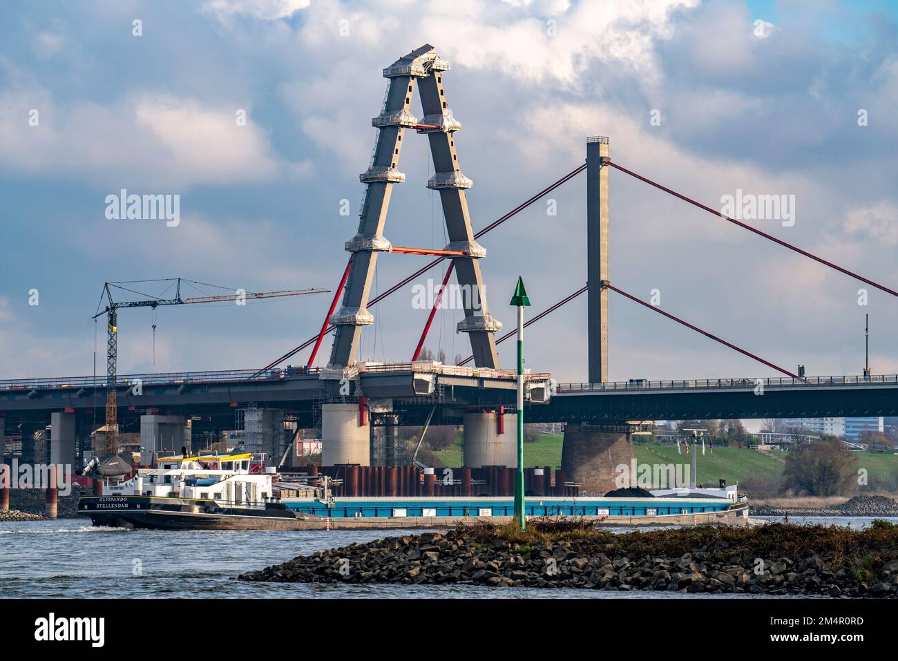 New construction of the A1 motorway bridge over the Rhine near ...