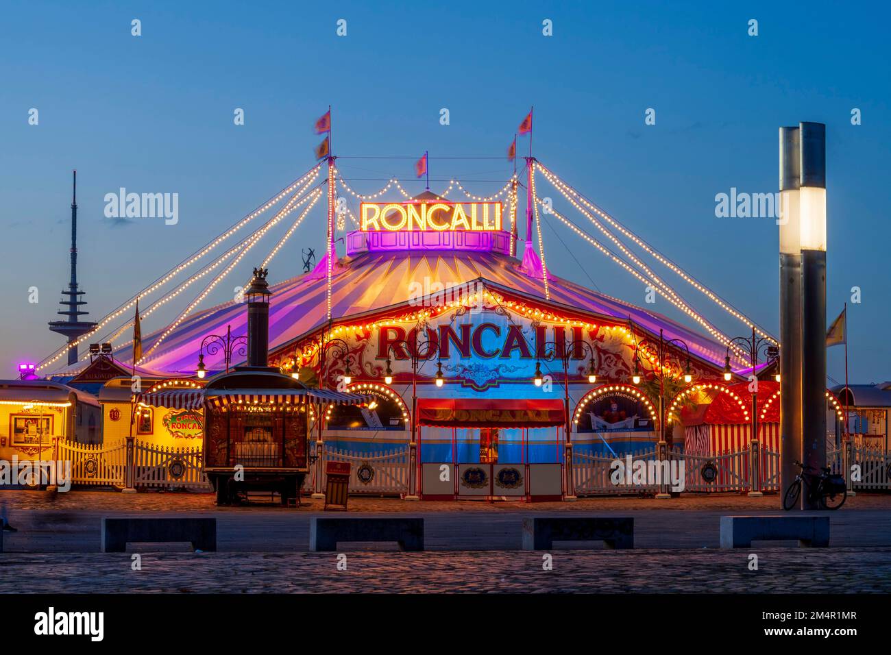 Circus roncalli bremen hi-res stock photography and images - Alamy