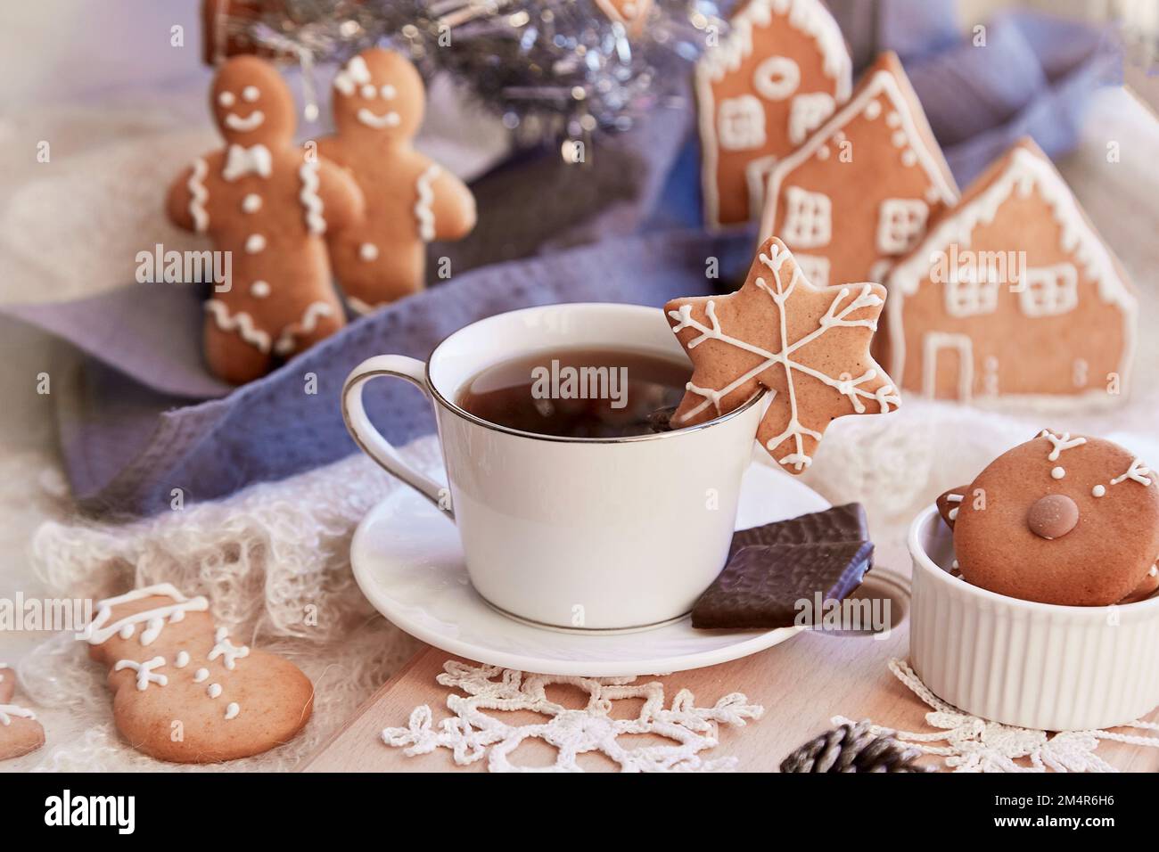 Aesthetics winter breakfast, Christmas food. Cute ginger cookies and ...