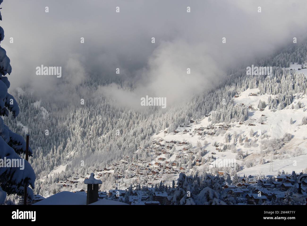 Switzerland christmas snow hi-res stock photography and images - Alamy