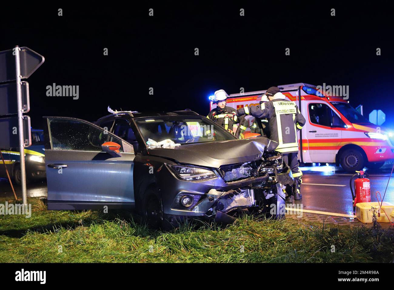 Germany. 22nd Dec, 2022. Rescue workers are on duty at the scene of the ...