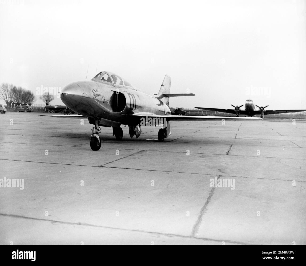 Mystere IV - American Air Force Team Visit Dassault Co. Testing Grounds ...