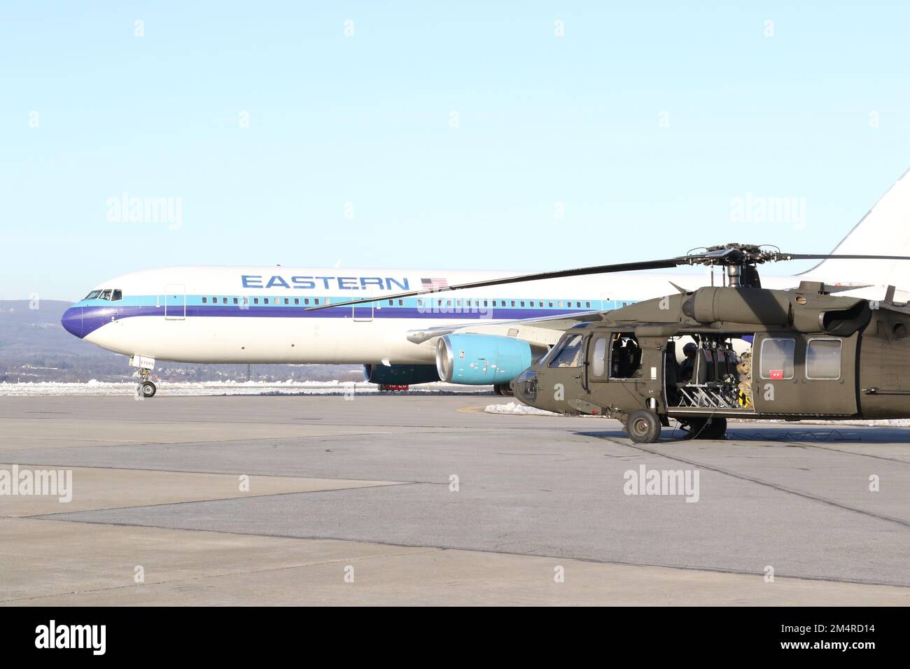 U.S. Soldiers with 1st Battalion, 109th Infantry Regiment, 2nd Infantry ...