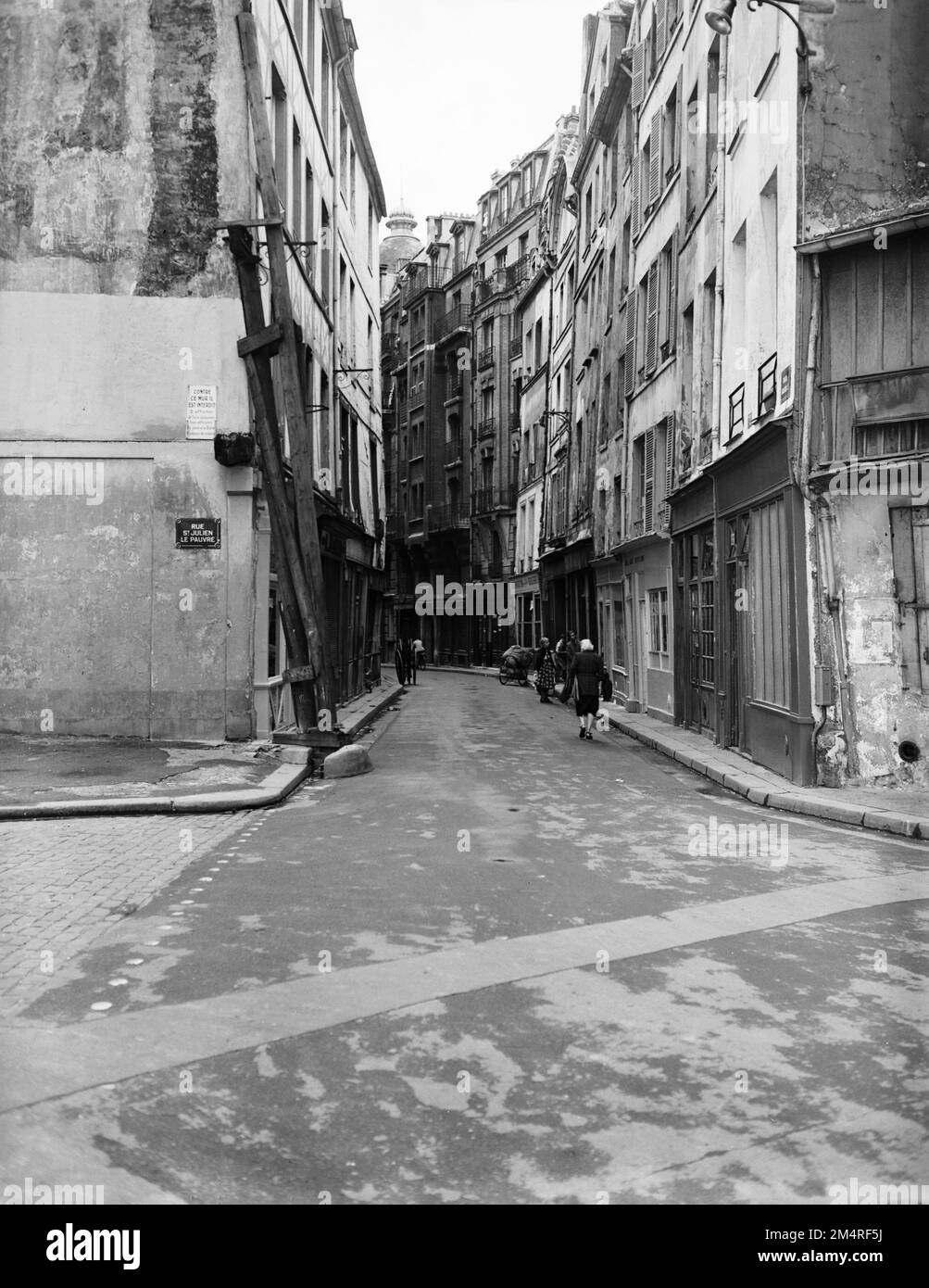 Paris Scenes and Monuments. Photographs of Marshall Plan Programs ...