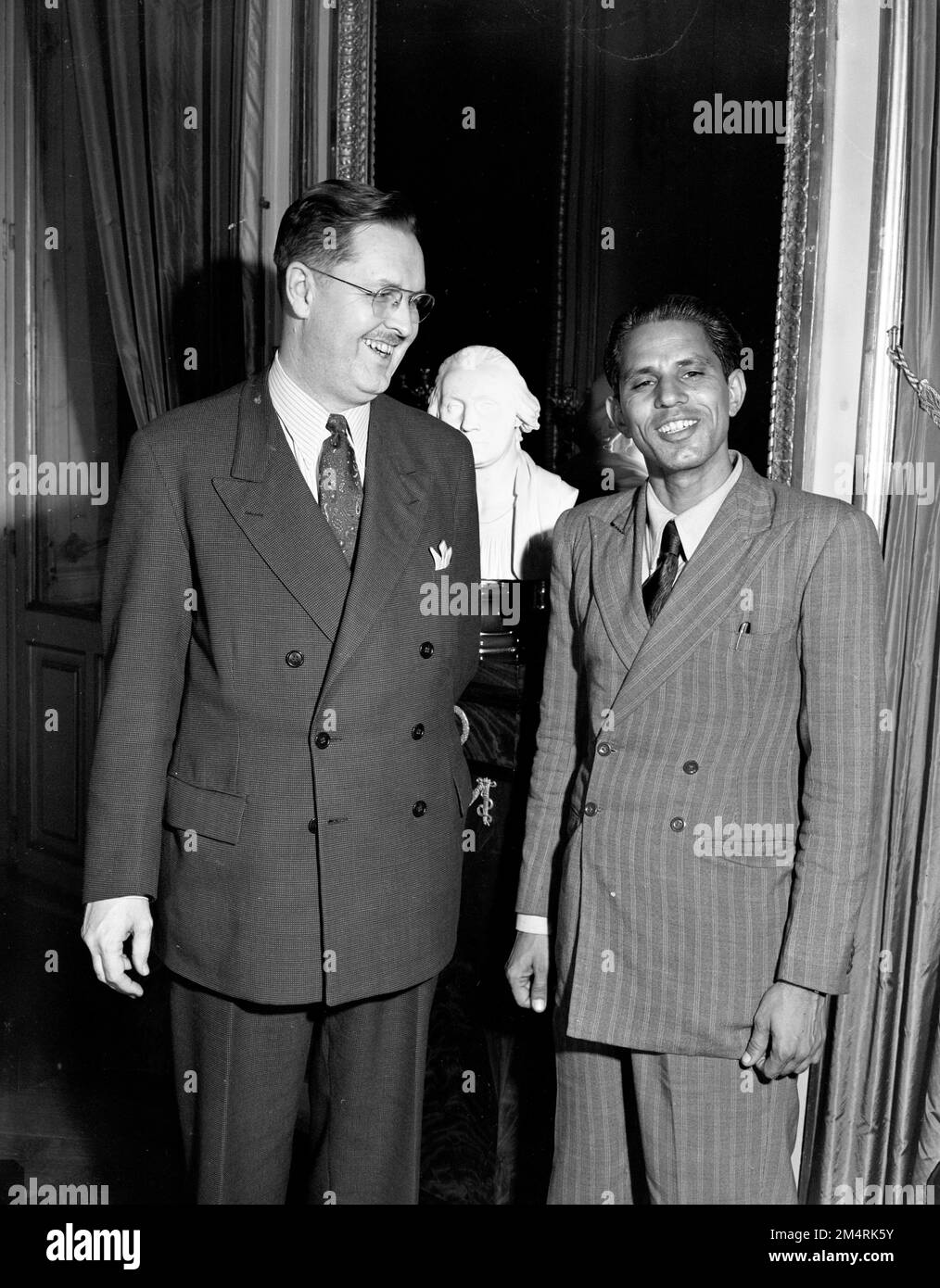 Paul Porter Receives Indian Labor Leader G. D. Sukhee. Photographs of ...