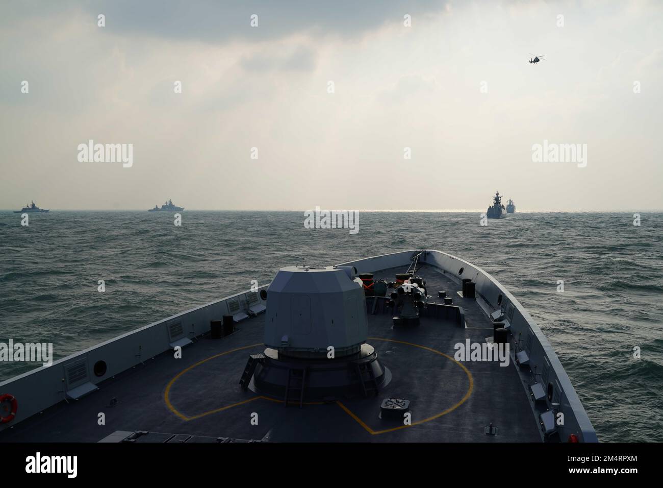 Aboard Destroyer Jinan, Joint Sea 2022. 21st Dec, 2022. Chinese and ...