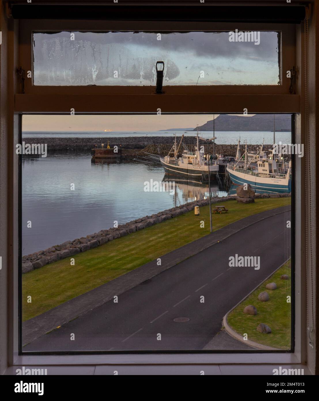 Ships window hi-res stock photography and images - Alamy