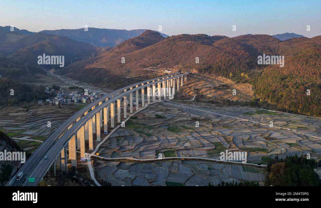 Aerial photo shows the expressway viaduct in Shibeilin Village ...