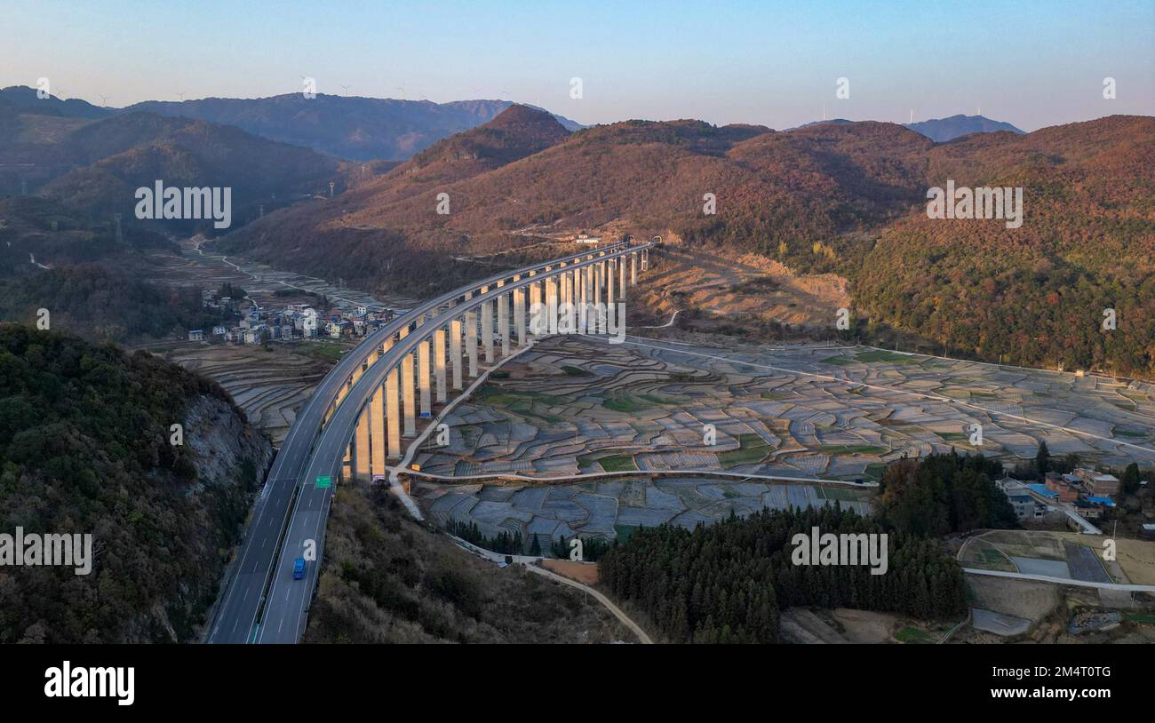 Aerial photo shows the expressway viaduct in Shibeilin Village ...