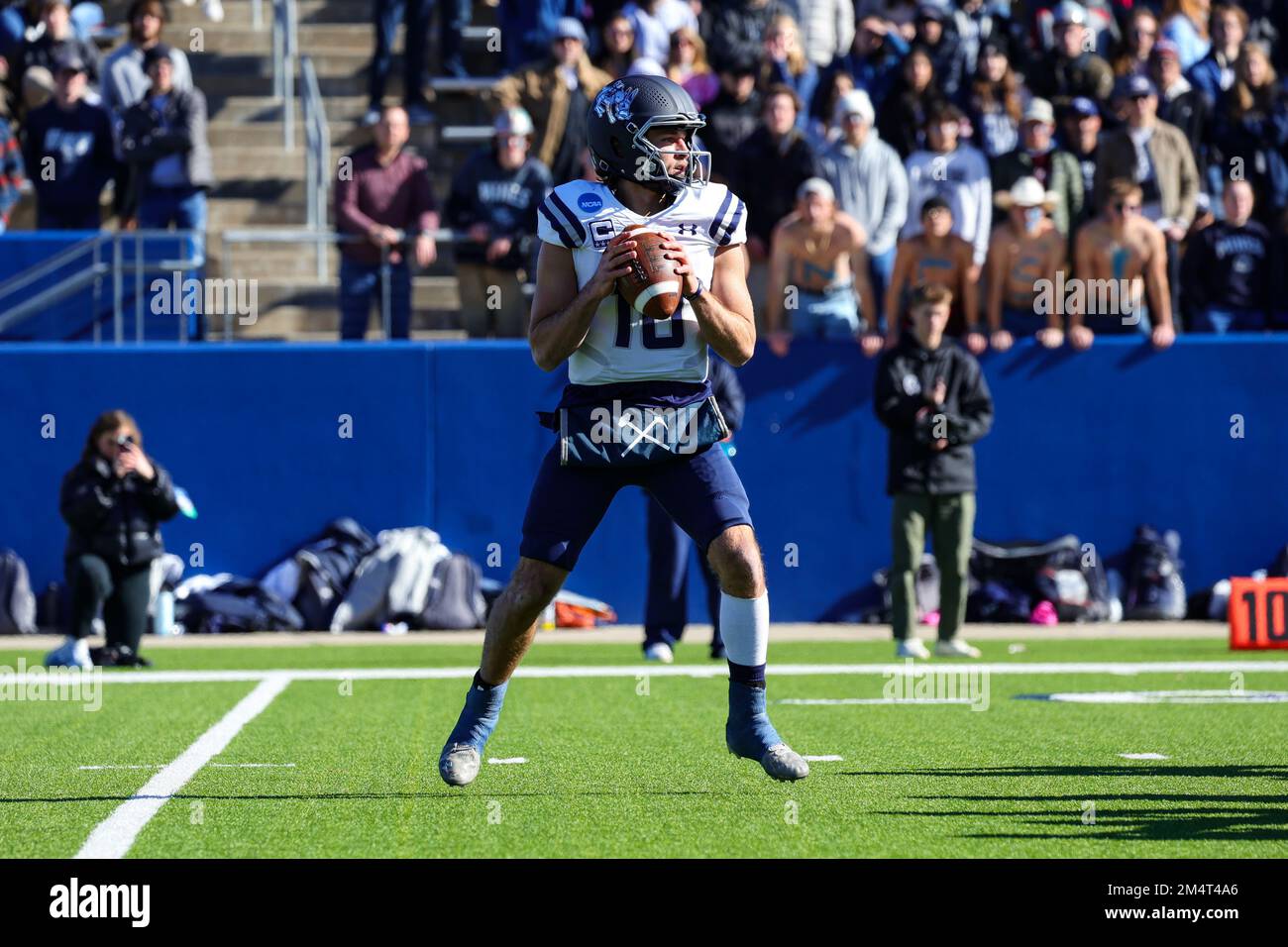Colorado School of Mines Orediggers quarterback John Matocha (10) drops ...