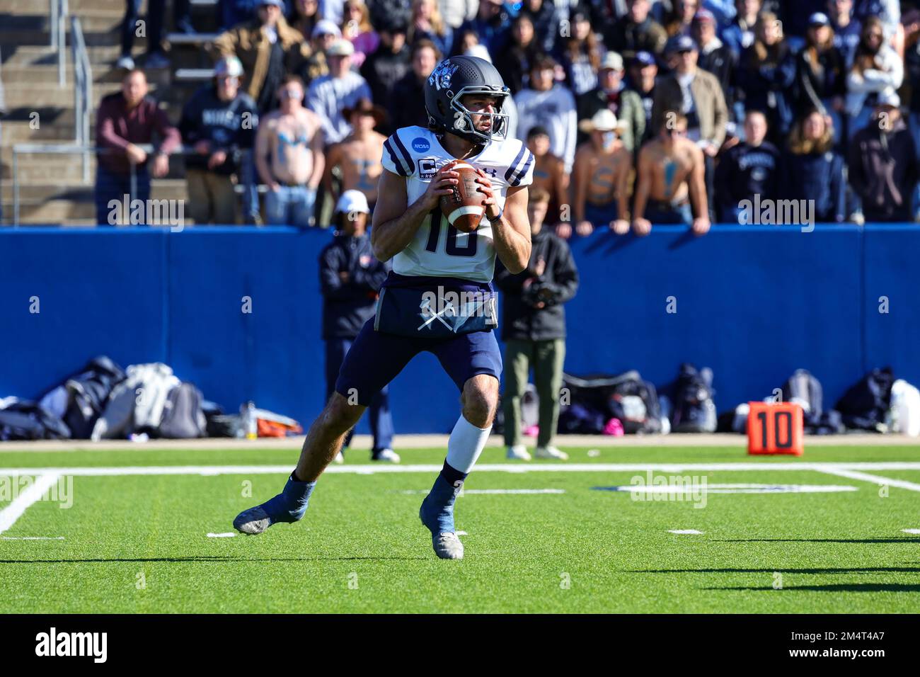 Colorado School of Mines Orediggers quarterback John Matocha (10) drops ...