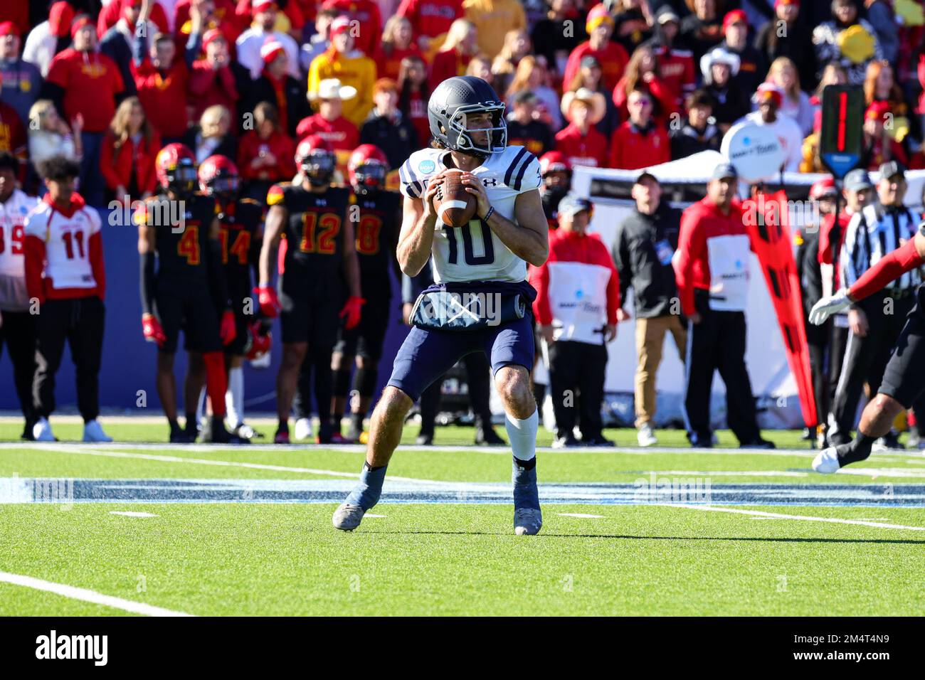 Colorado School of Mines Orediggers quarterback John Matocha (10) drops ...