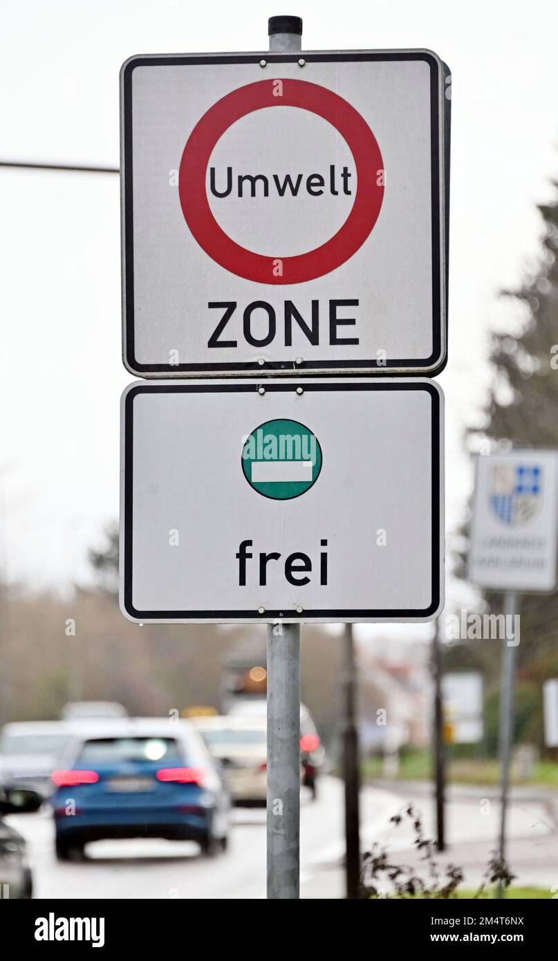 Pfinztal Berghausen, Germany. 22nd Dec, 2022. In front of the entrance ...