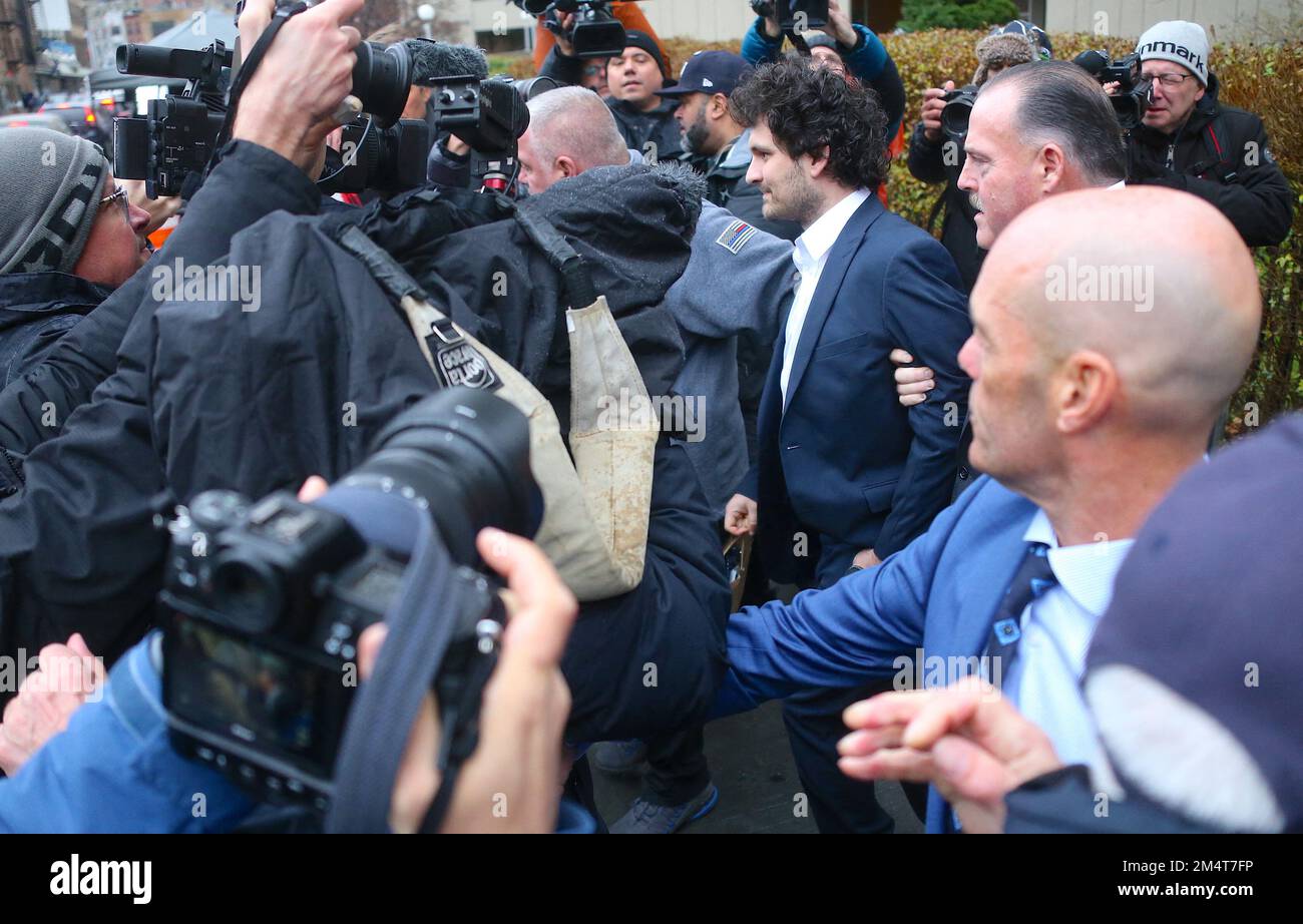 FTX founder Sam Bankman-Fried leaves the Federal Court in New York ...