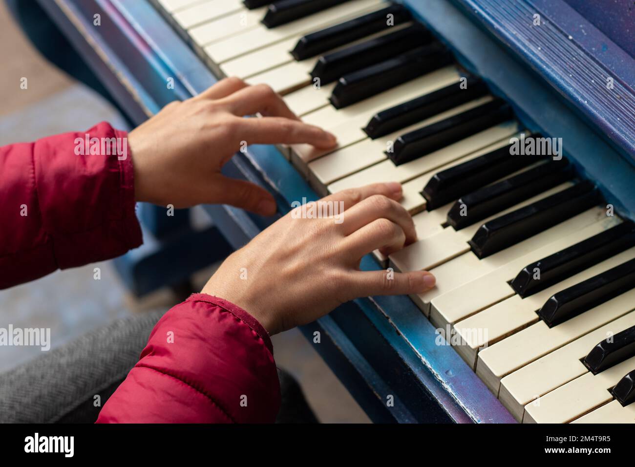 Hand chord hi-res stock photography and images - Alamy