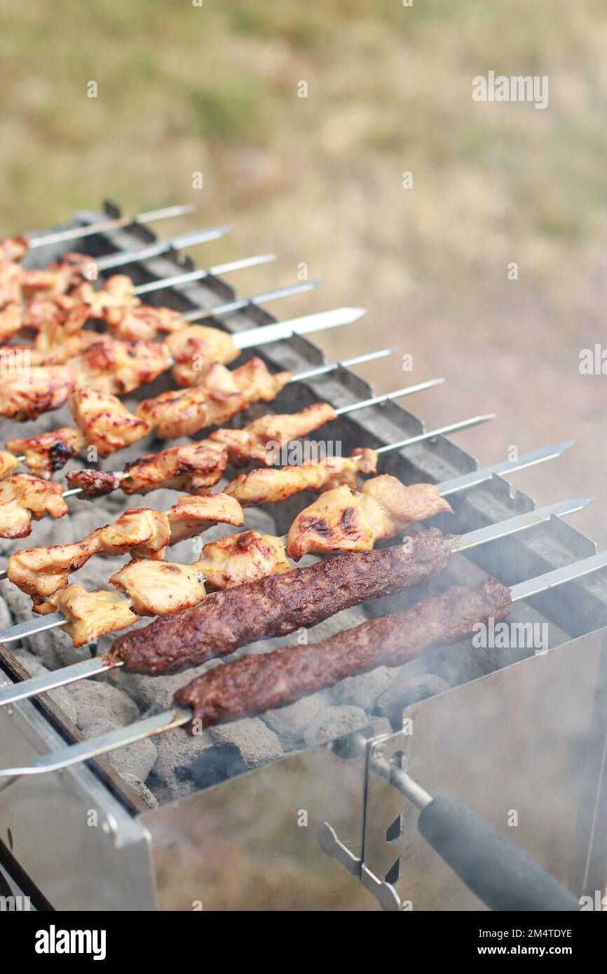 Open fire grilled chicken hi-res stock photography and images - Alamy