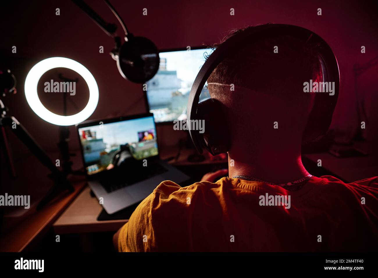 Close up view man visual hi-res stock photography and images - Alamy