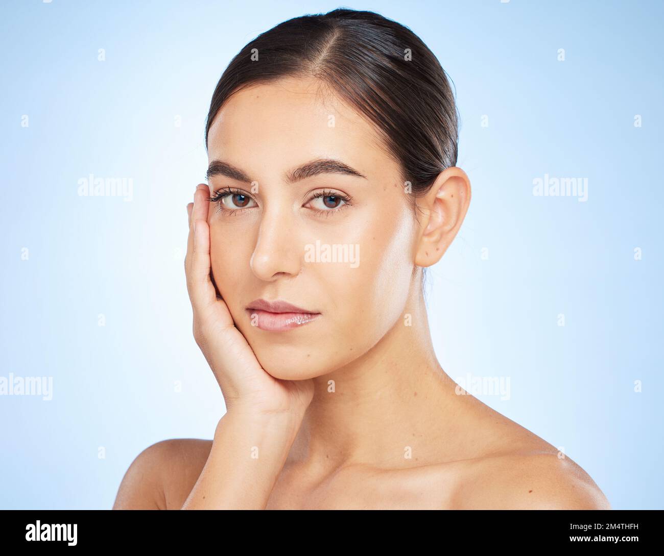 Natural female portrait hi-res stock photography and images - Alamy