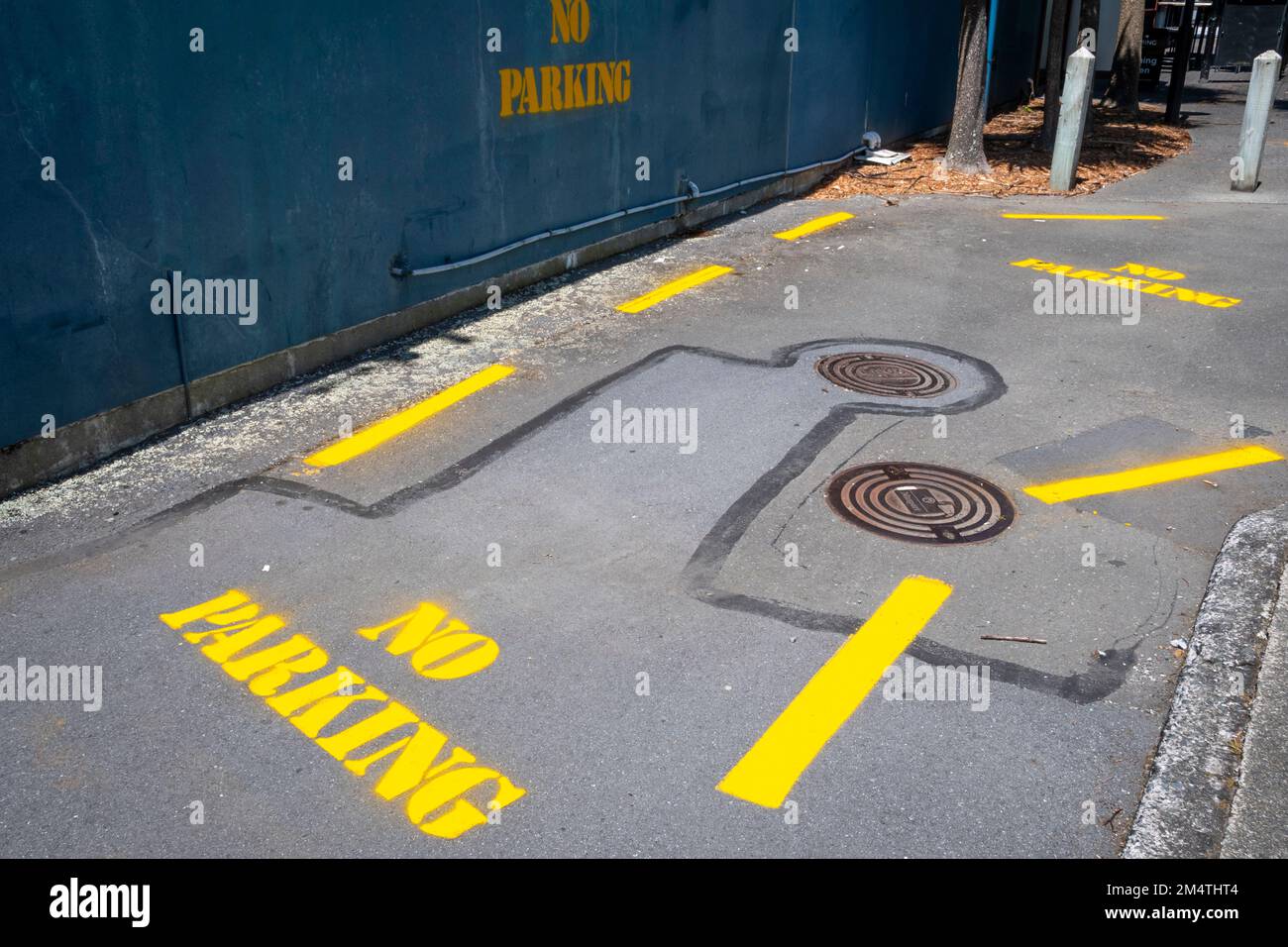 Manhole signs hi-res stock photography and images - Alamy